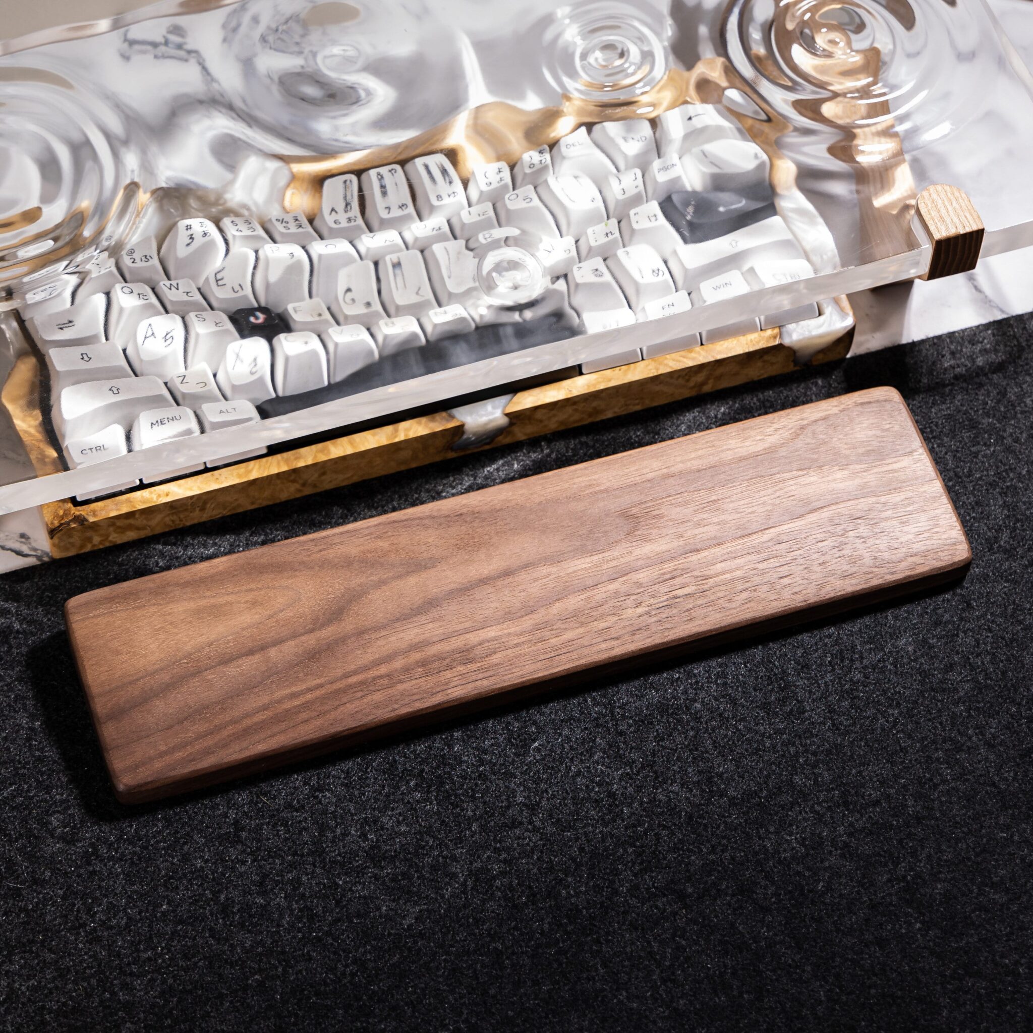 Minimalist Wooden Wrist Rest - Breakwooden